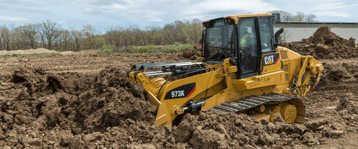 The Difference Between Wheeled and Track Loaders | The Cat Rental Store